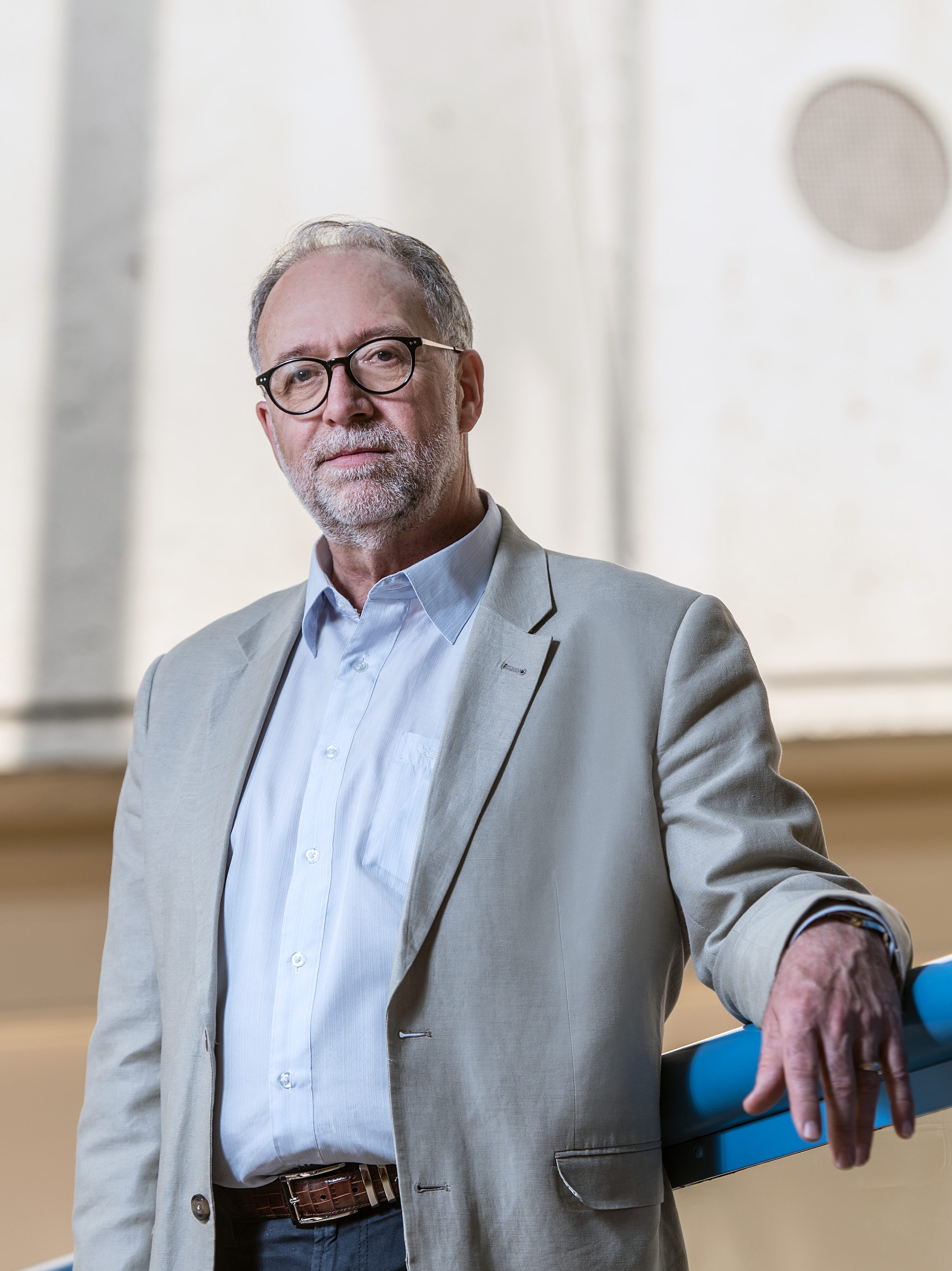 About – Dr. Paul L. Hewitt